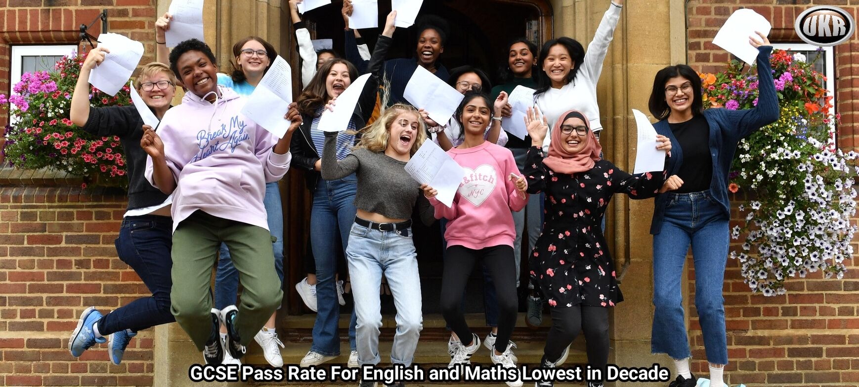 GCSE Pass Rate For English and Maths Lowest in Decade | UK Reloaded